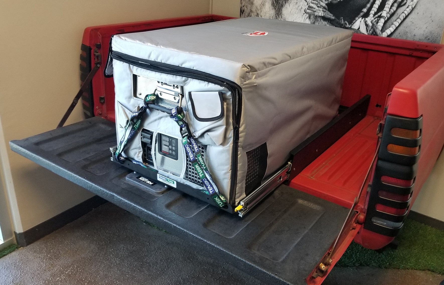 [TEMBOTUSK] SUPER Jumbo SIDE Pull Slide — Expedition Upfitter